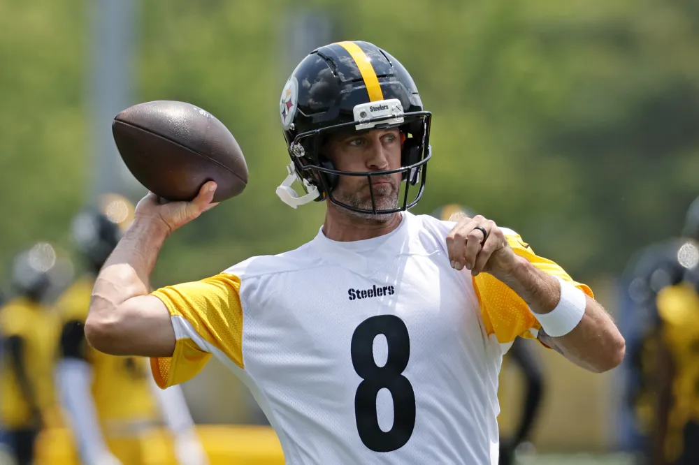 Aaron Rodgers Fit With Steelers Called Into Question by NFL Legend ...