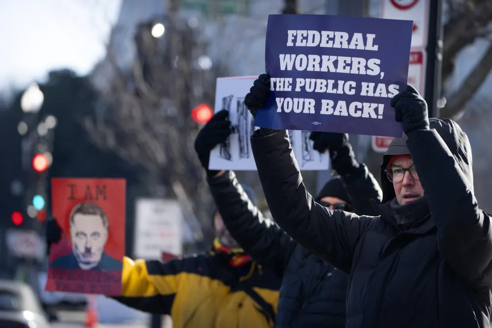 Fired Federal Workers Struggle To Get New Jobs in Private Sector - Newsweek