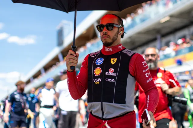 Apple CEO Tim Cook Confirms New Documentary on Lewis Hamilton - Newsweek