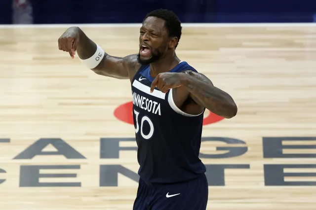Julius Randle Signs $100M Deal to Stay With Timberwolves - Newsweek