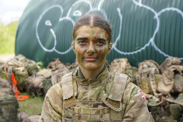 NATO Ally Seeks Women to Fight Russia Threat - Newsweek