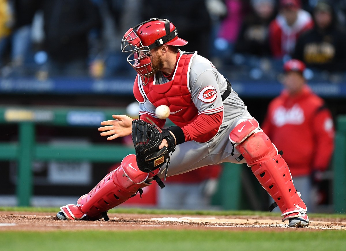 Former Reds, Cubs Gold Glove Catcher Suddenly Retires After 12 Seasons ...
