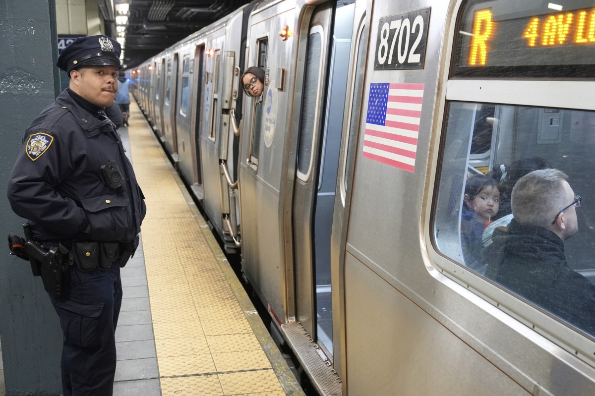 New York Deliveryman Wins $22.75m After Losing Five Toes on Subway ...