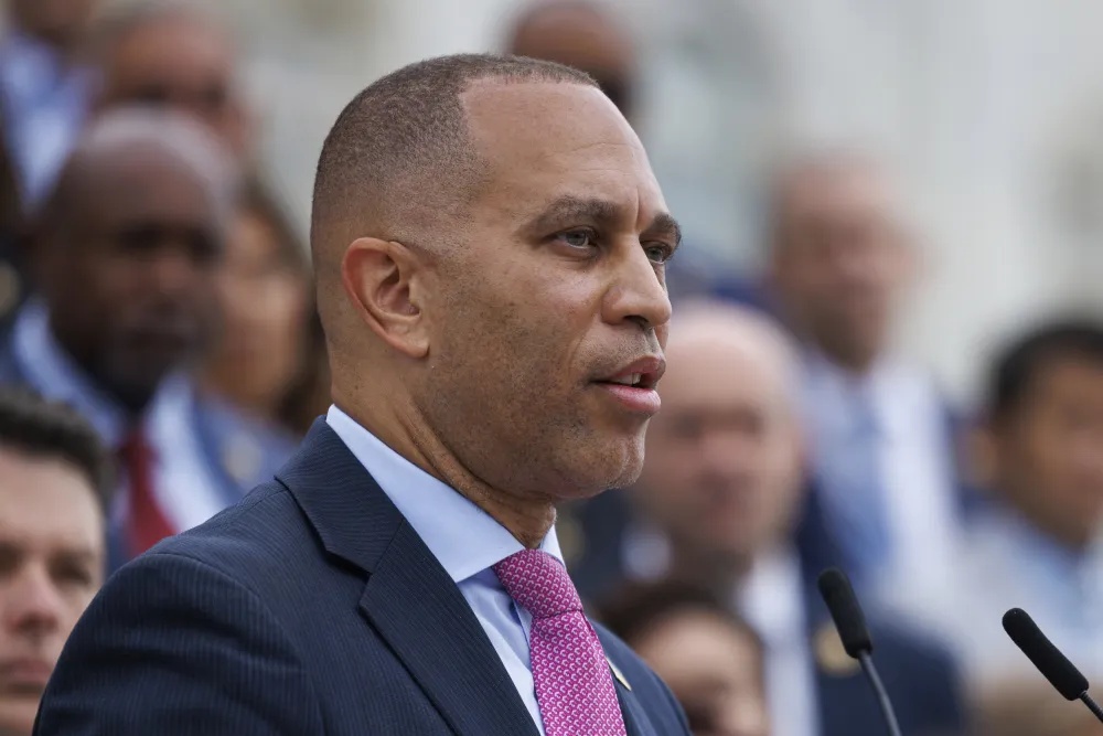 Hakeem Jeffries Delays Trump Bill Vote With Nearly 9-Hour House Speech ...