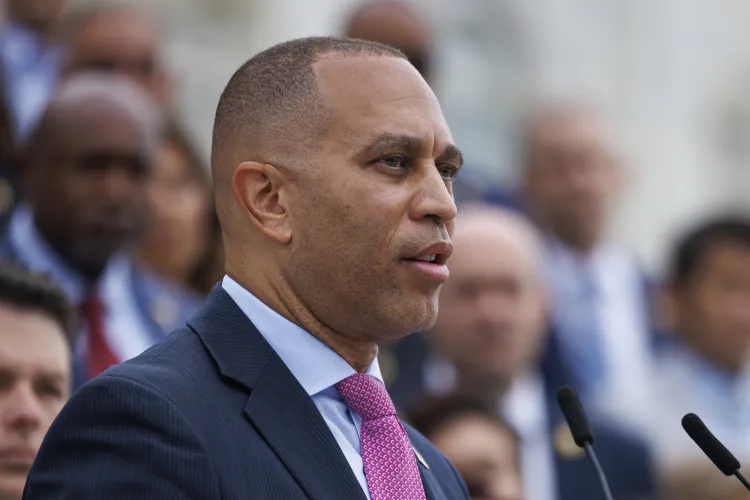 Hakeem Jeffries Delays Trump Bill Vote With Nearly 9-Hour House Speech ...