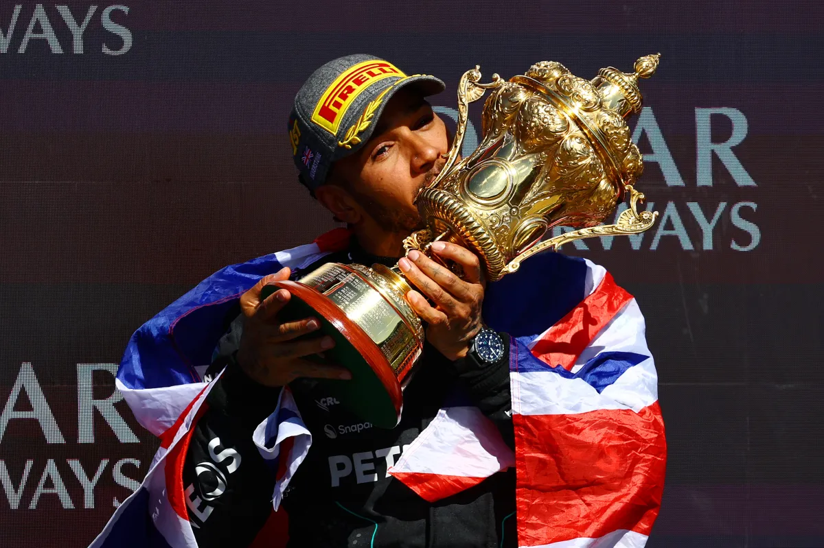 Mercedes Posts Emotional Lewis Hamilton Throwback as Fans Shed Tears ...
