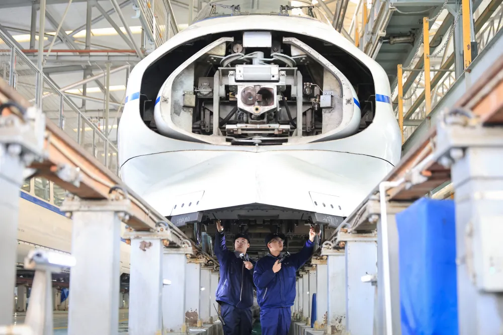 China’s Astonishing Maglev Train Is Faster Than Most Planes - Newsweek