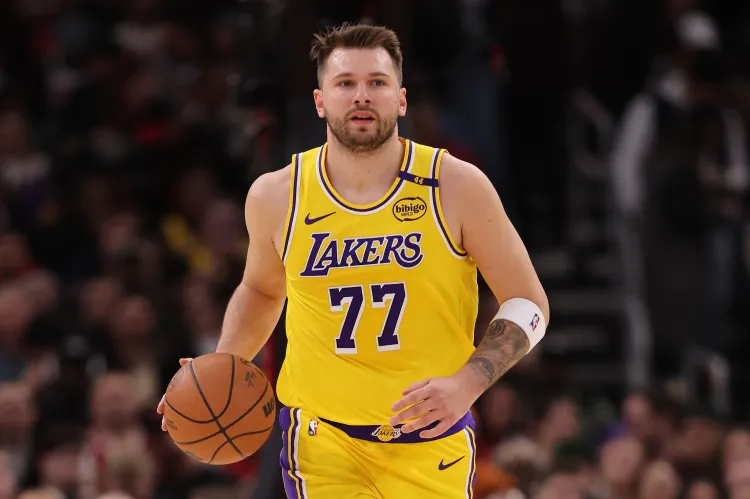 Los Angeles Lakers Get Concerning New Luka Doncic Update - Newsweek