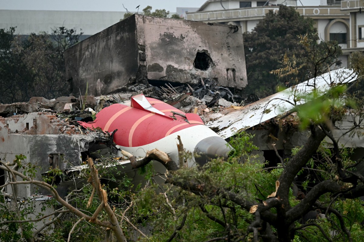 The Rare But Terrifying Risk of Pilot Murder-Suicides in Air Travel ...