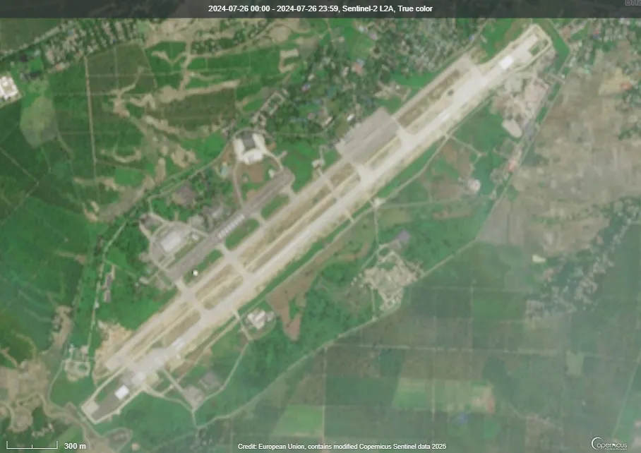 Satellite image shows China's rival India strengthening key border air ...