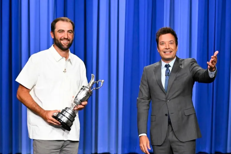 Scottie Scheffler Stuns Jimmy Fallon With Claret Jug Cameo at 'Tonight ...