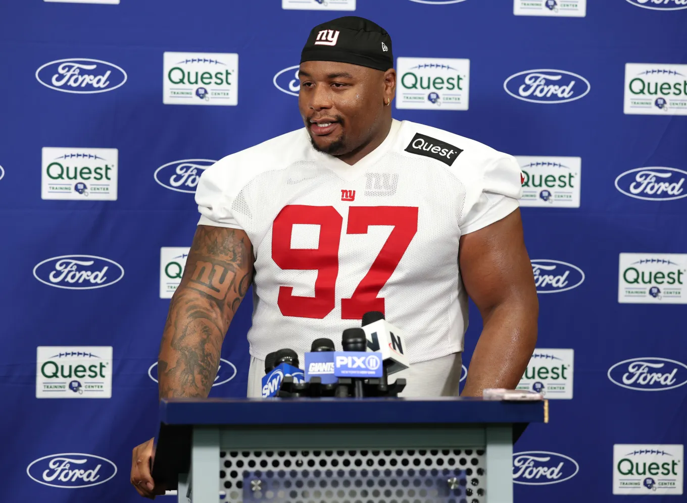 NY Giants Tweak Deal for Defensive Superstar - Newsweek