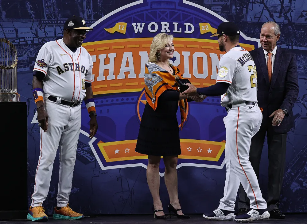 Astros Insider Predicts 2022 World Series Hero Playing Last Games in ...