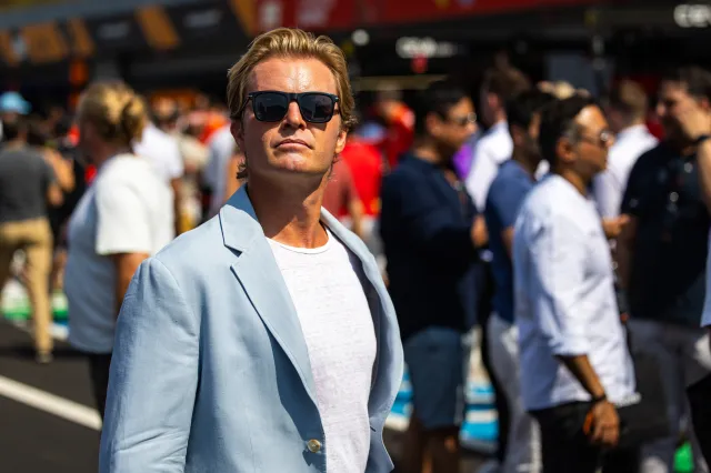 Nico Rosberg Shares Awkward Moment With Jos Verstappen - Newsweek