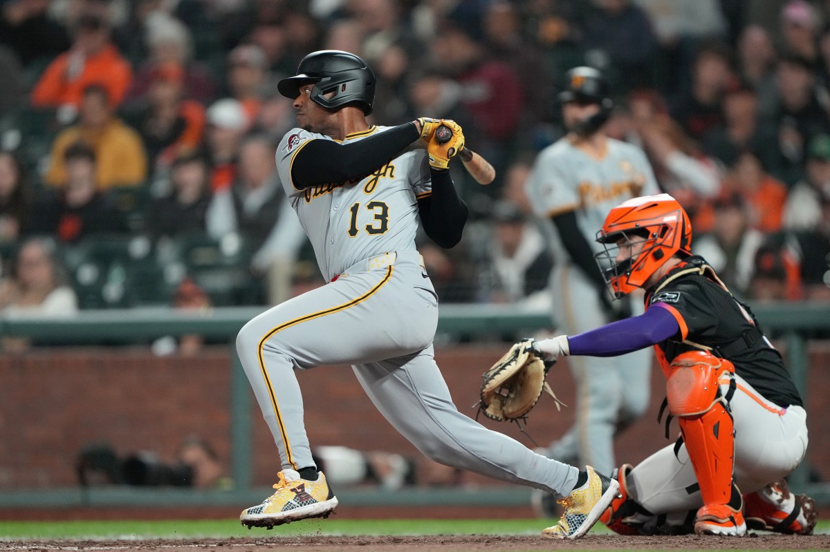 Reds Acquire Gold Glover Ke'Bryan Hayes In Rare Intra-Division Trade ...