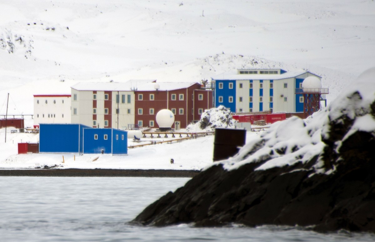 Map Shows Where China and Russia Are Expanding Bases in Antarctica ...