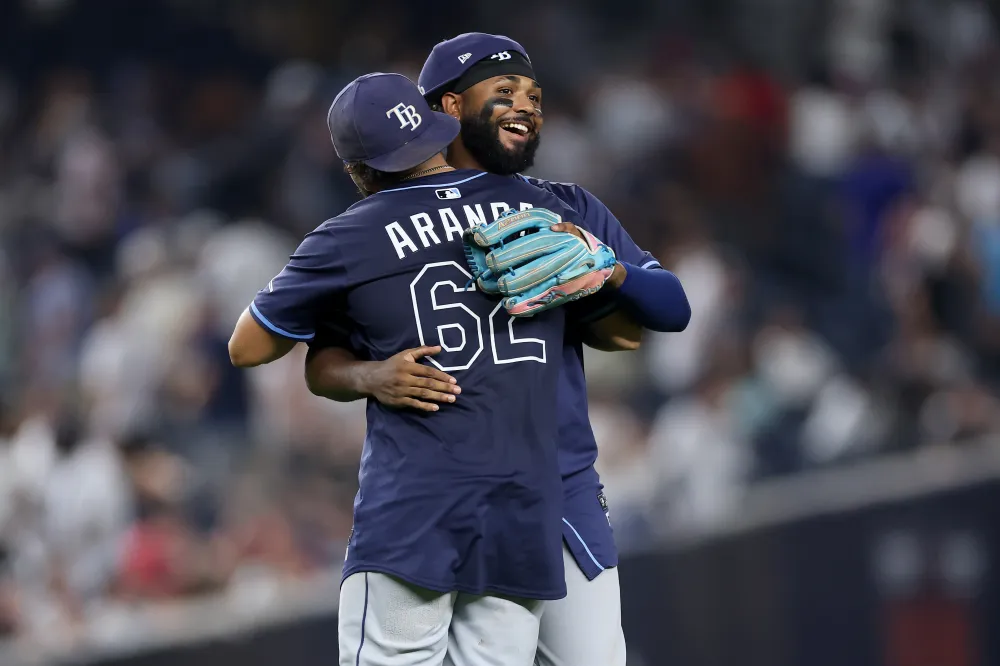 Rays' All-Star Jonathan Aranda Injured in Scary Collision, Exits Game ...