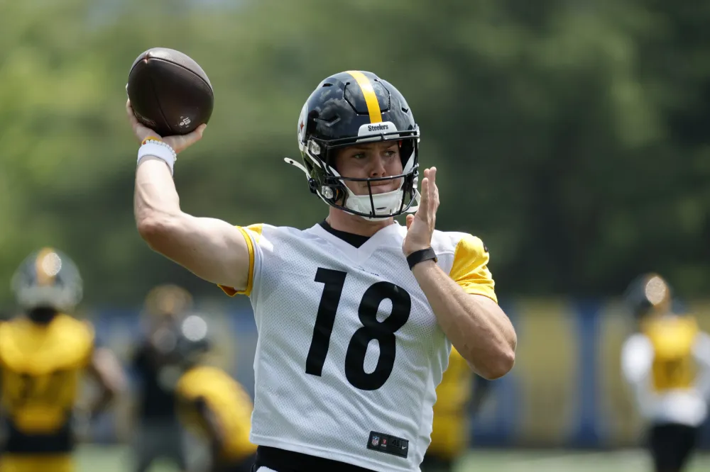 Steelers' Will Howard Speaks Out With Strong Aaron Rodgers Message ...