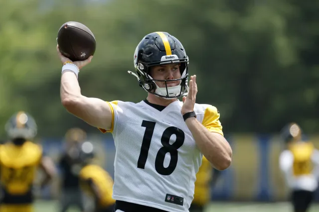 Steelers' Will Howard Speaks Out With Strong Aaron Rodgers Message ...