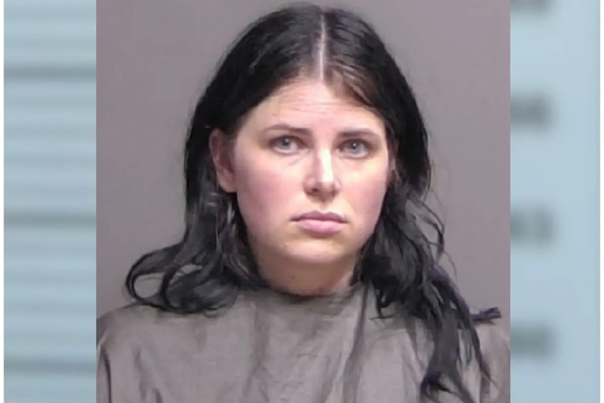 Who Is Autumn Bardisa? Alleged Fake Nurse Who Treated Thousands in ...