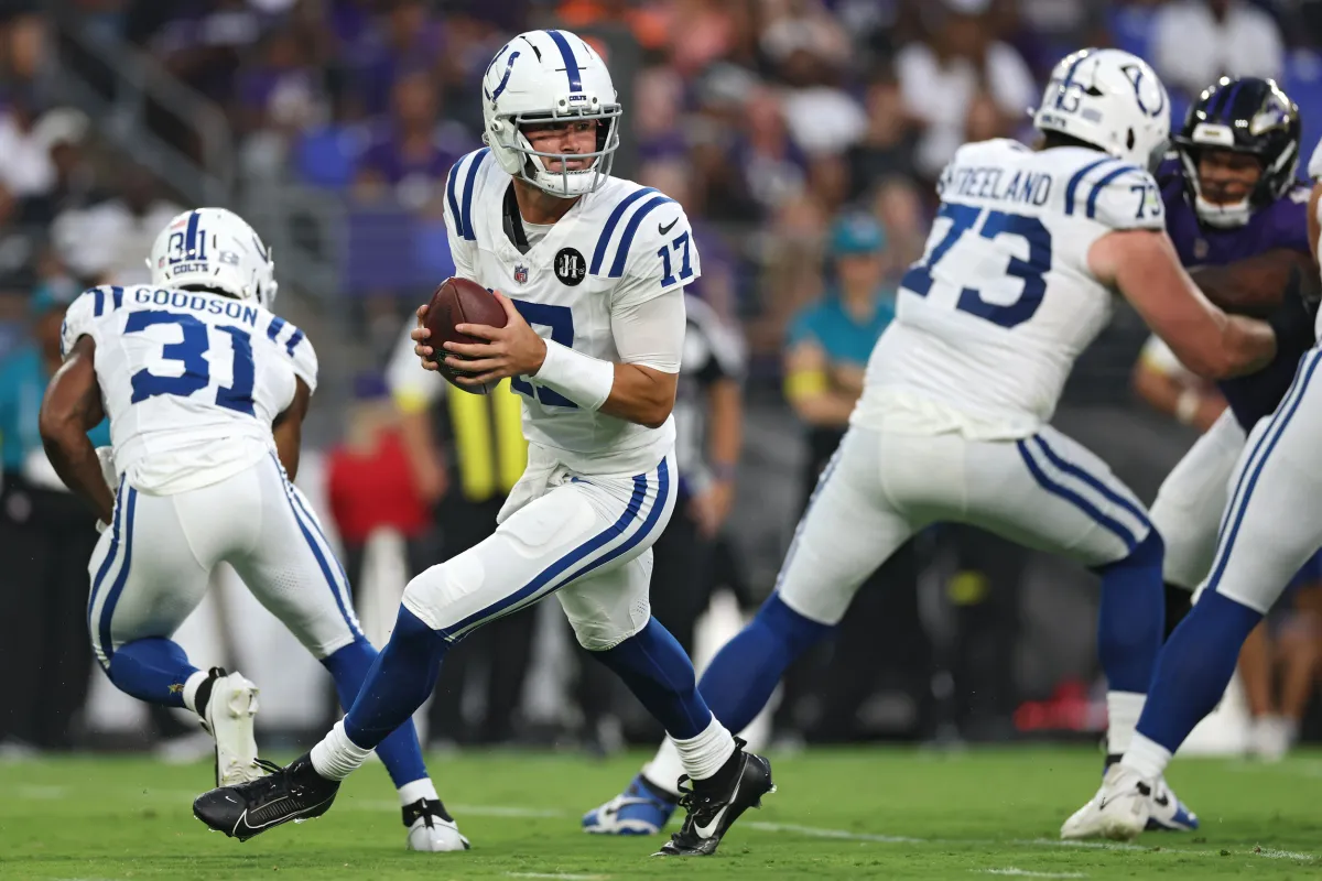 Colts Make Massive Change at QB, Name Daniel Jones Starter - Newsweek