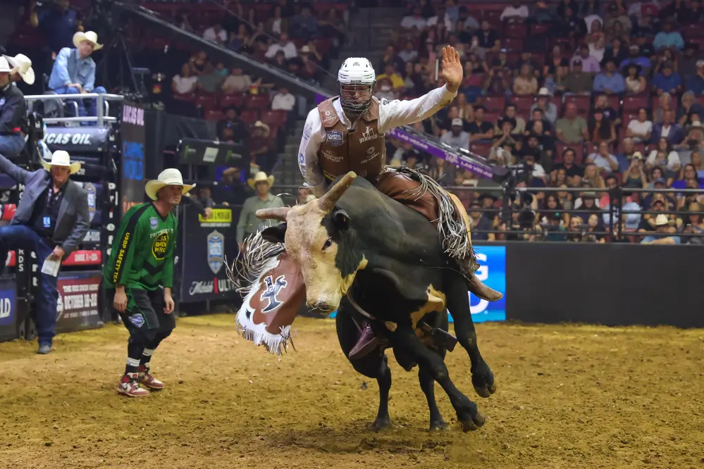 How to Watch Freedom Days: Live Stream PBR Camping World Team Series ...