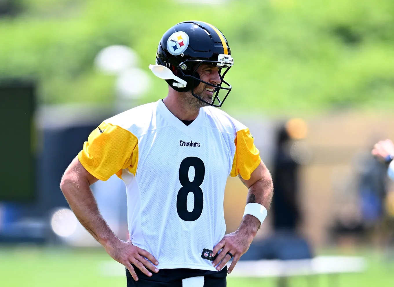 Steelers Linked to Superstar Trade Option to Help Aaron Rodgers - Newsweek