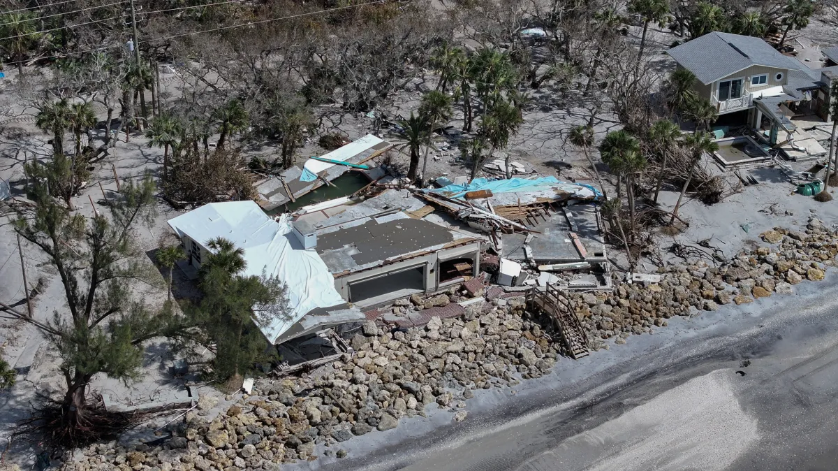 Hurricane Erin Tracker: Five States At Risk Of Flooding As Category 4 ...