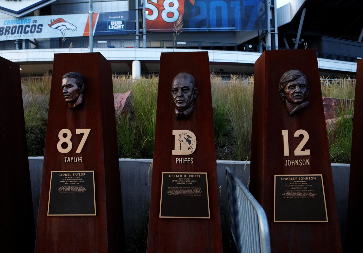Broncos Legend Lionel Taylor, a 3-Time All-Star, Passes Away - Newsweek