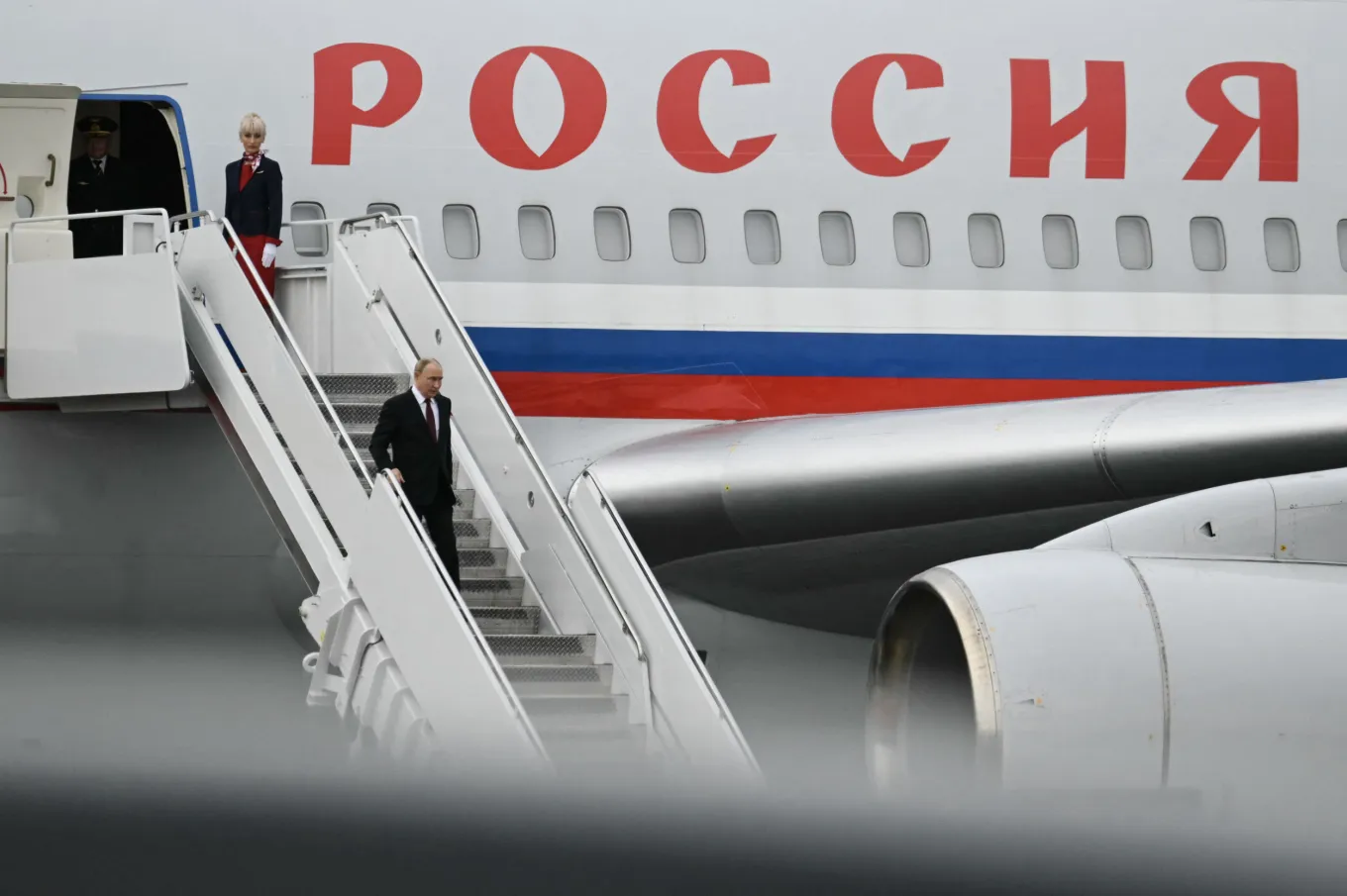 Trump Says It’s Up To Zelensky To Secure Ceasefire Following Putin ...