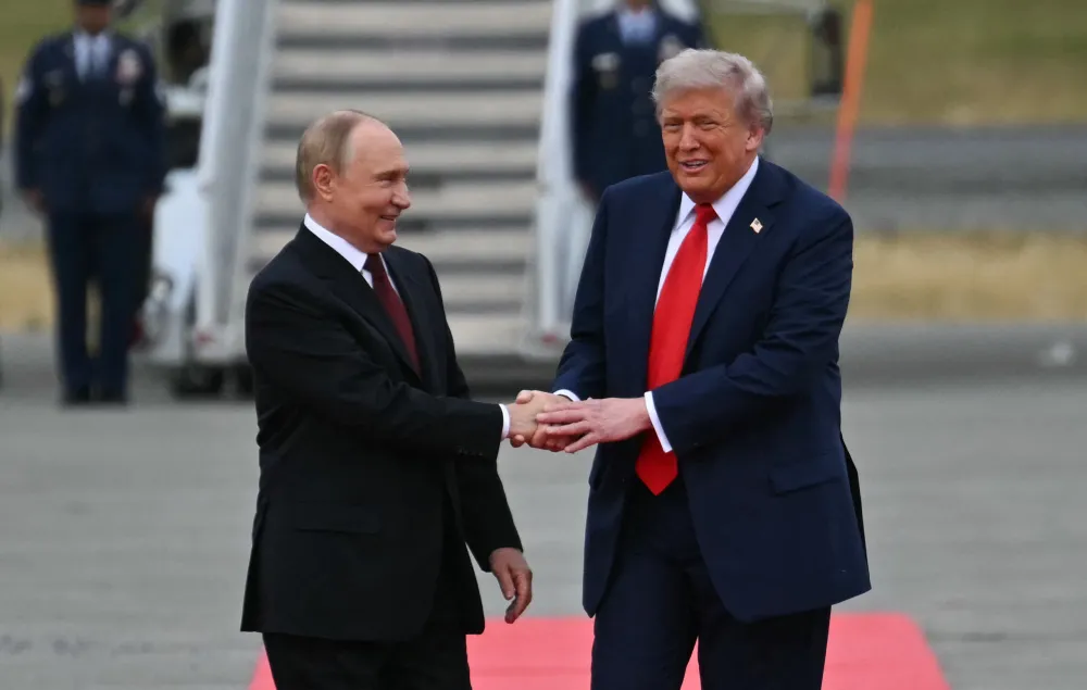 Trump Says It’s Up To Zelensky To Secure Ceasefire Following Putin ...