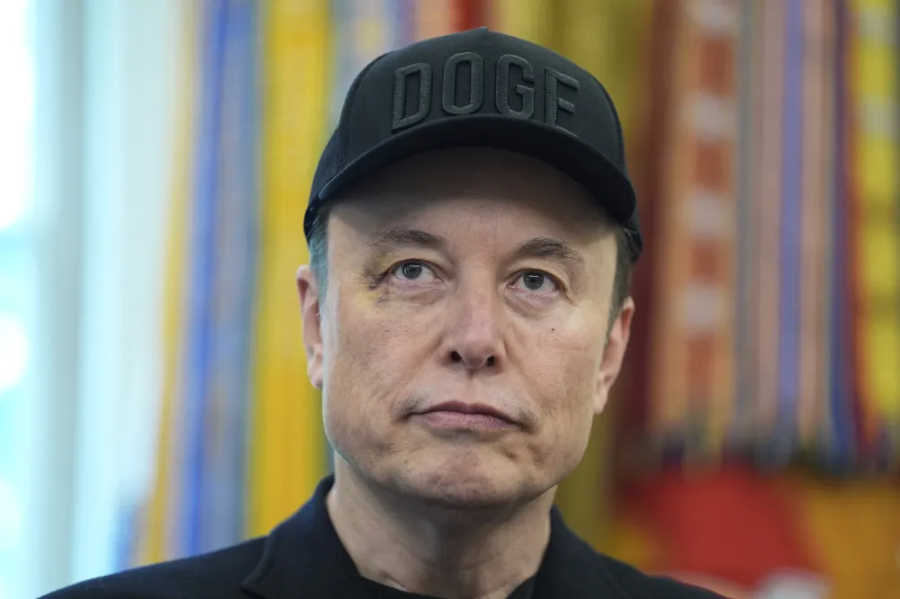 Elon Musk Responds to Report He’s ‘Pumping the Brakes’ on Third Party ...