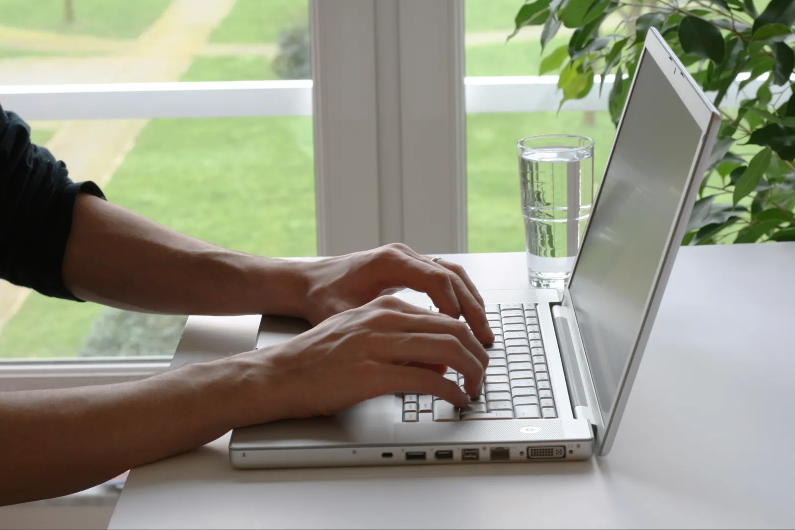 Employee Stunned at What HR Emails on Day Off: ‘Almost Had a Heart ...