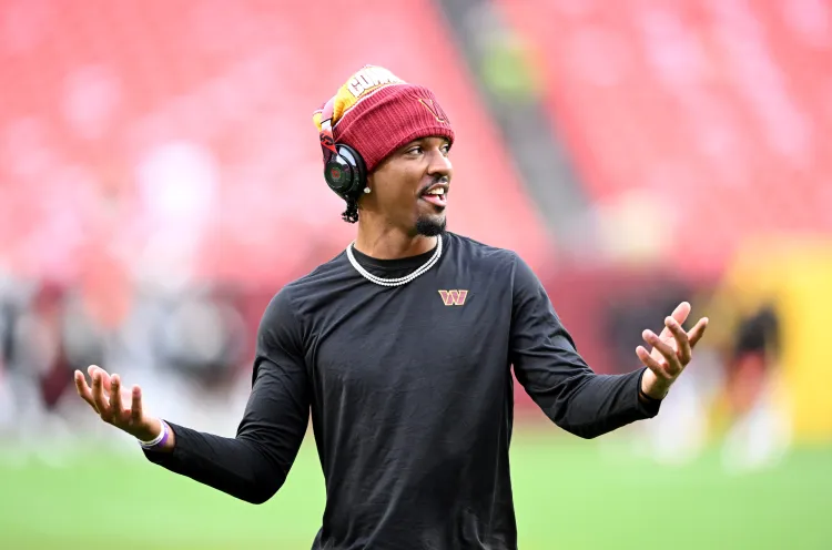 Commanders' Jayden Daniels Gets Harsh Message From Giants' Pro Bowler ...