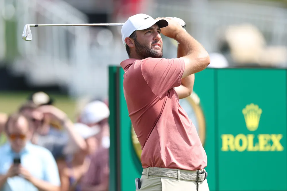 Scottie Scheffler Shockingly Struggles At Tour Championship, Falls 5 ...