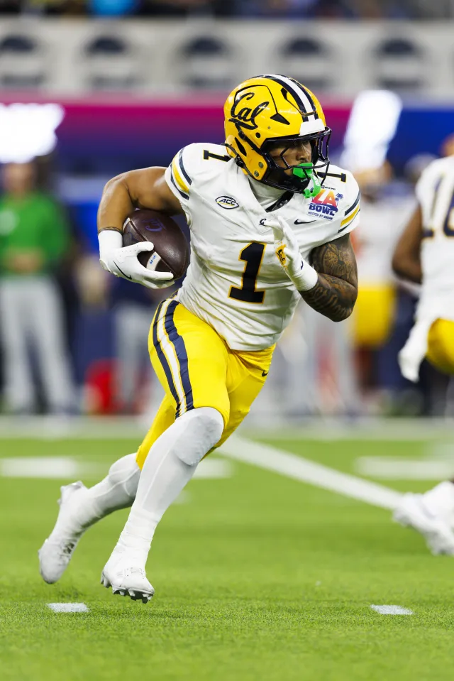 ESPN Analyst Compares Oklahoma Running Back Jaydn Ott to Super Bowl ...