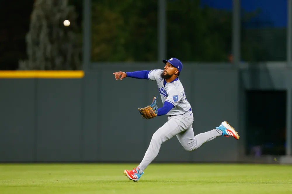 Dodgers Manager Dave Roberts Playing 'Governor' With Teoscar Hernandez ...