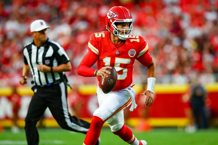 Chiefs' Patrick Mahomes Receives Eye-Opening Take From Notable Analyst ...
