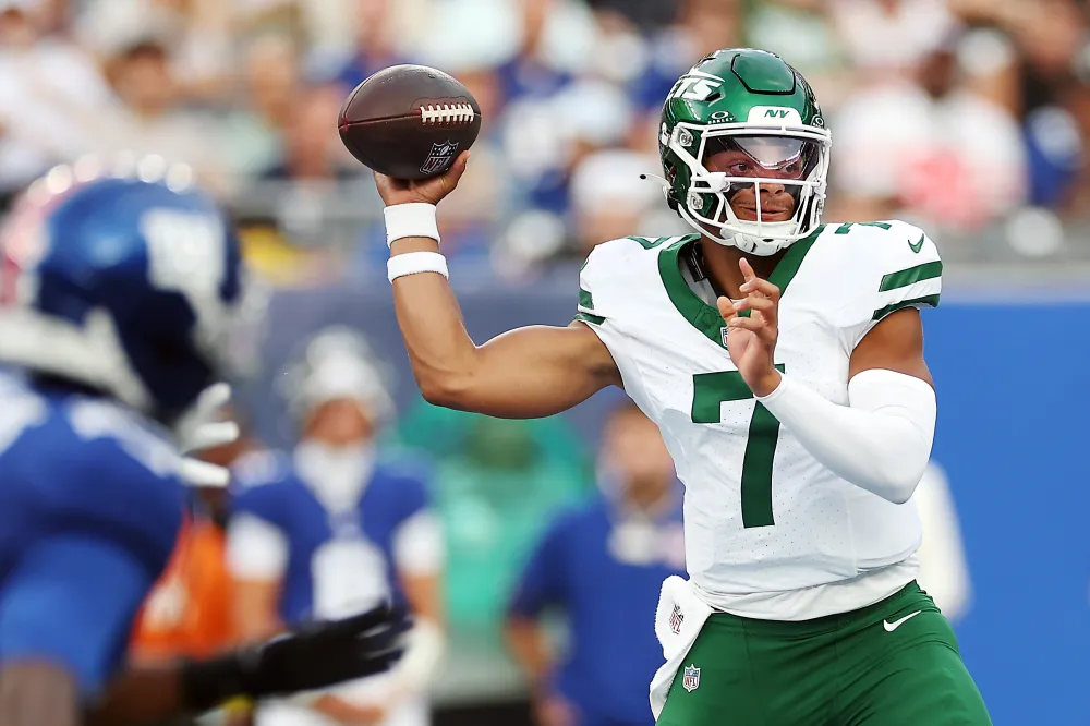 Jets QB Justin Fields Compared to Ex-Jet Sam Darnold by His Own GM ...