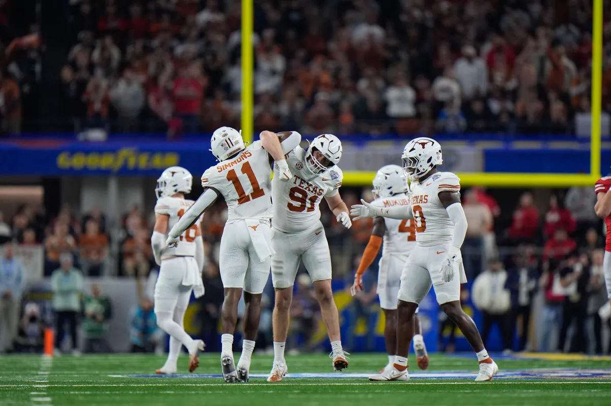 FanDuel Promo Code: Claim $300 Bonus For Texas-Ohio State, Any CFB Game ...