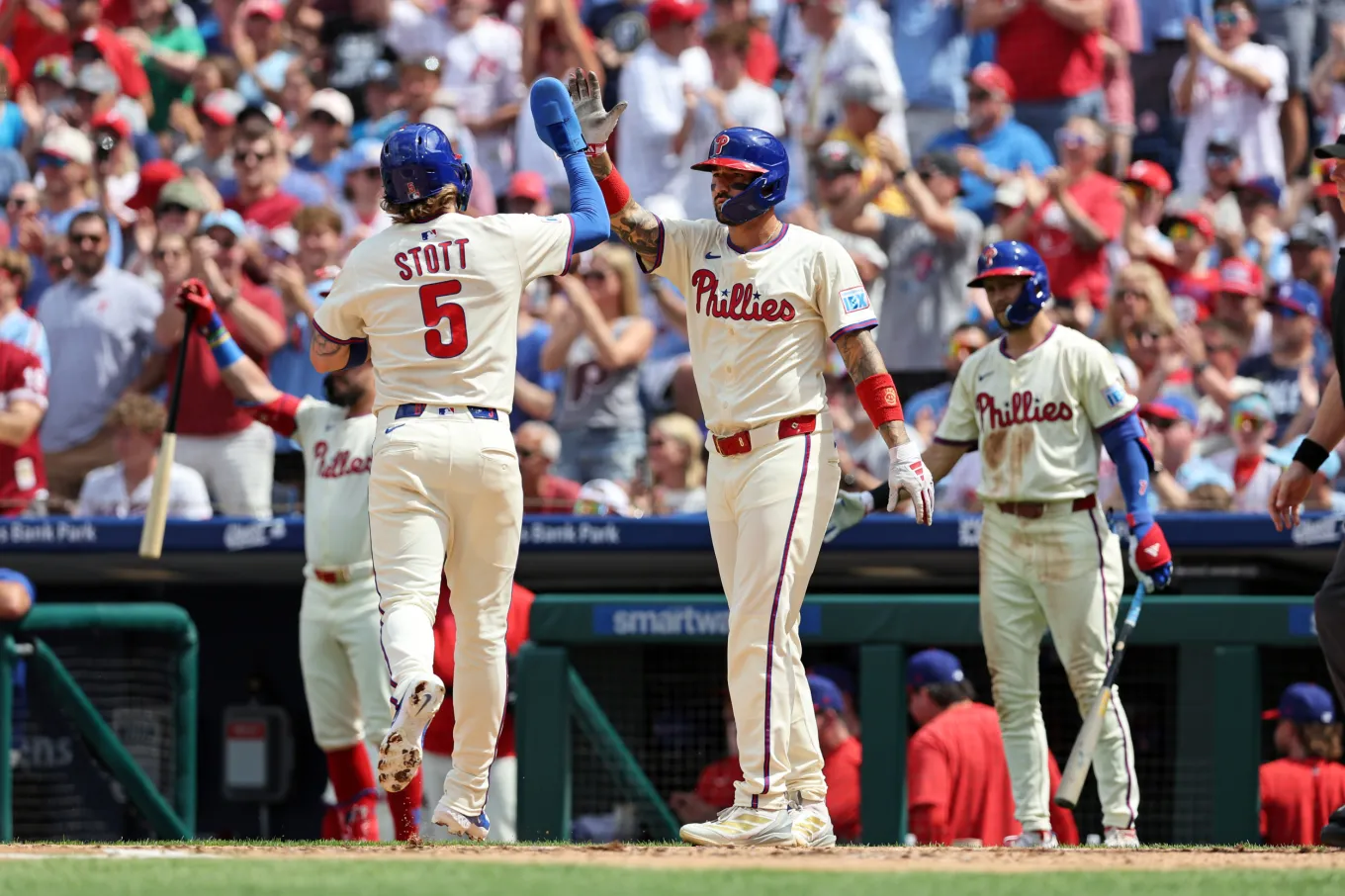 Phillies Superstar Sends 1-Word Message as Frustration With Manager ...