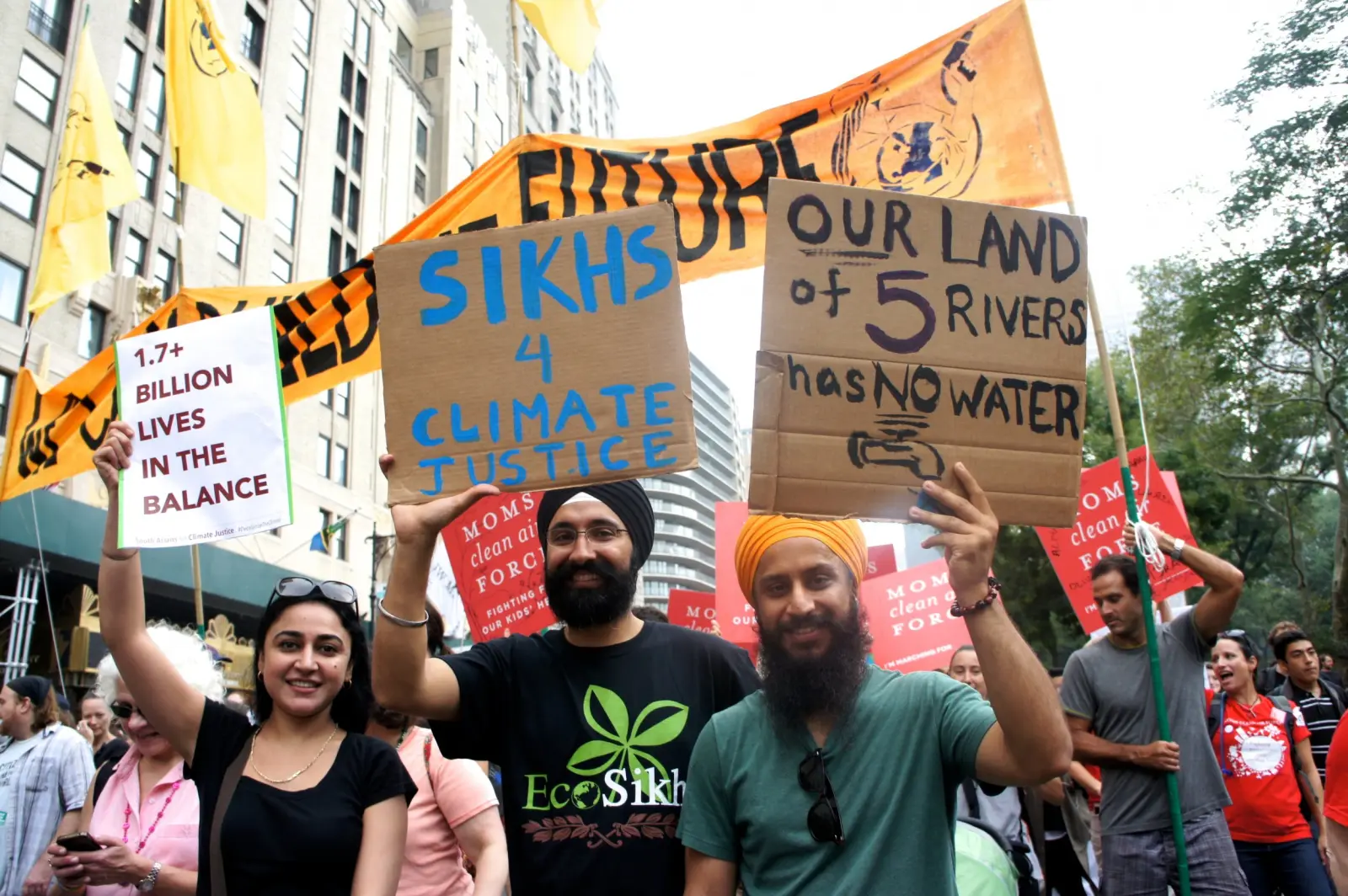 Photos: NYC Climate Change March Rallies Over 310,000 - Newsweek
