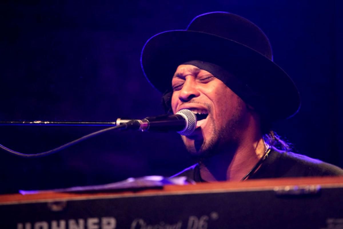 Questlove, Spike Lee Welcome D’Angelo Back from 14-Year Hiatus - Newsweek
