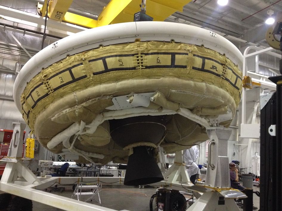 NASA to Livestream Test of ‘Flying Saucer’ - Newsweek