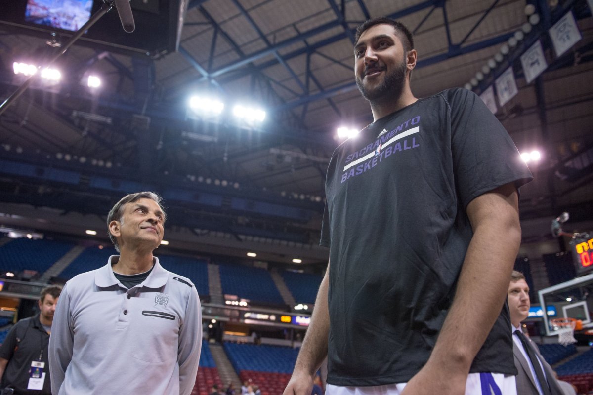 Sim Bhullar’s Long Road to Sacramento - Newsweek