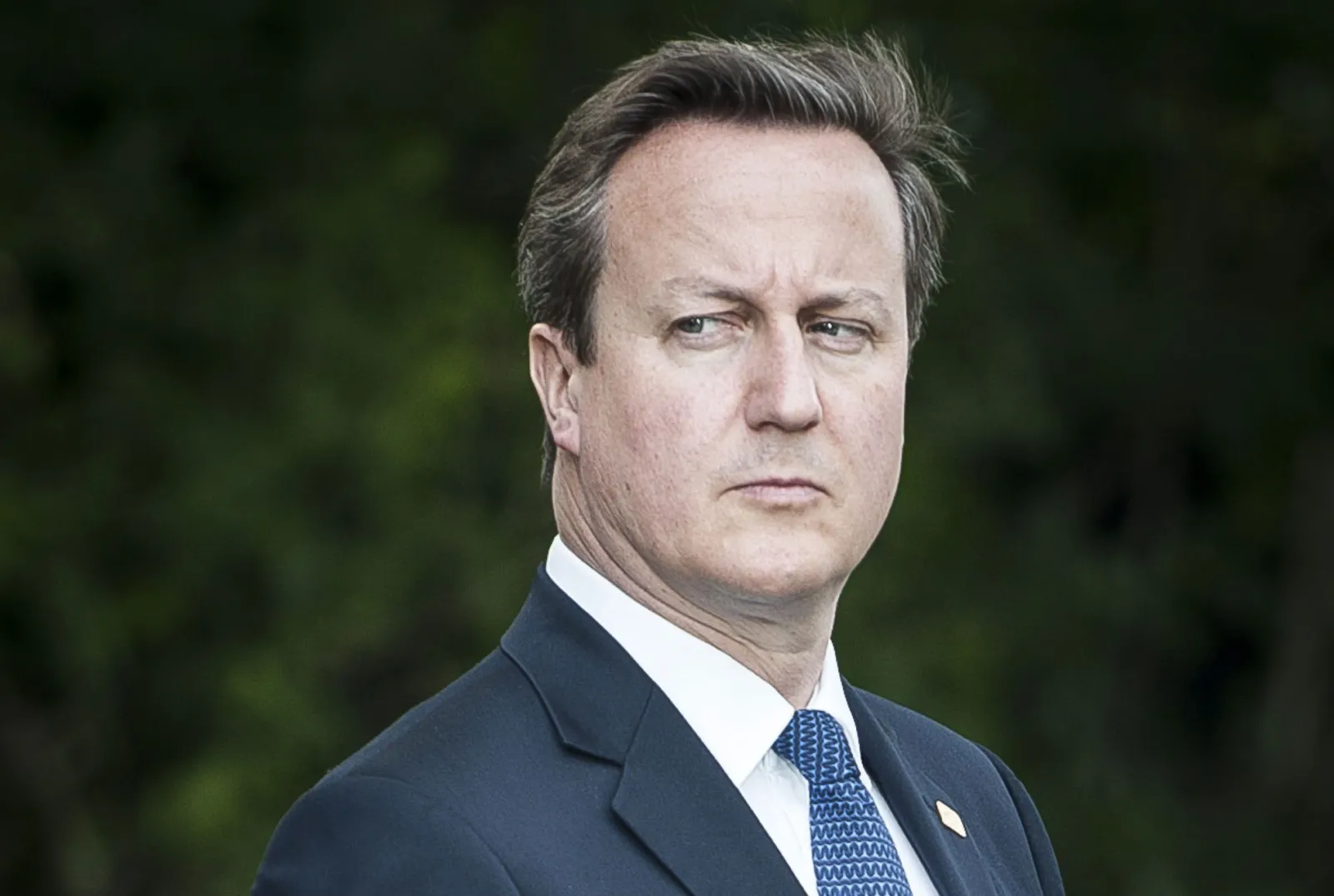 UK’s Cameron to Unveil Immigration Curbs on Eve of EU Meeting - Newsweek