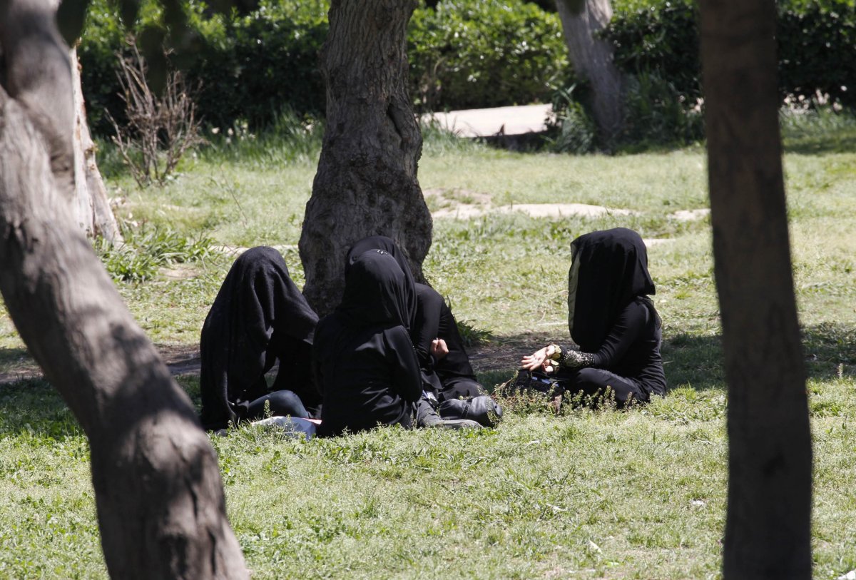 Report: 550 Western Women Fighting for ISIS, They’re More Than Jihadi ...