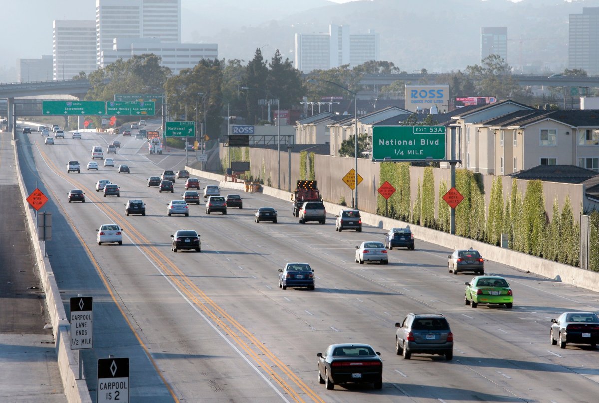 U.S. Traffic Deaths, Injuries and Related Costs Up in 2015 - Newsweek