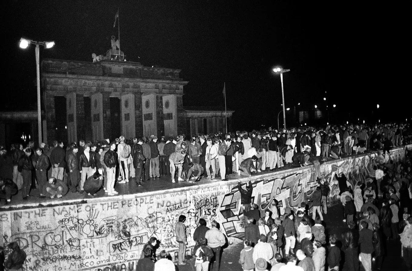 What History Tells Us About Building a Wall to Solve a Problem - Newsweek