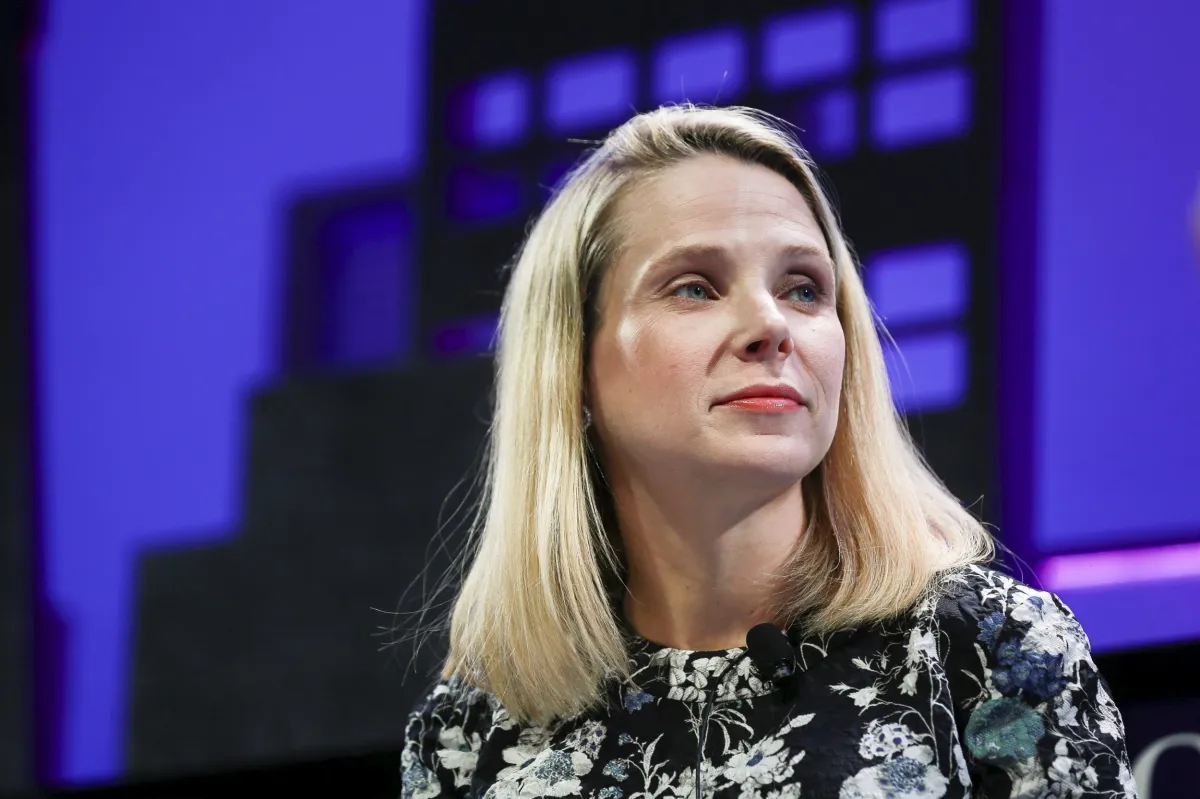 Yahoo Board, CEO Marissa Mayer Face Ouster in Starboard Proxy Fight ...